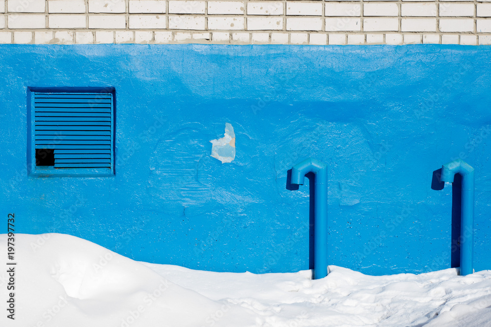 Foto de typical view of the socle of a multi-storey building in Russia ...