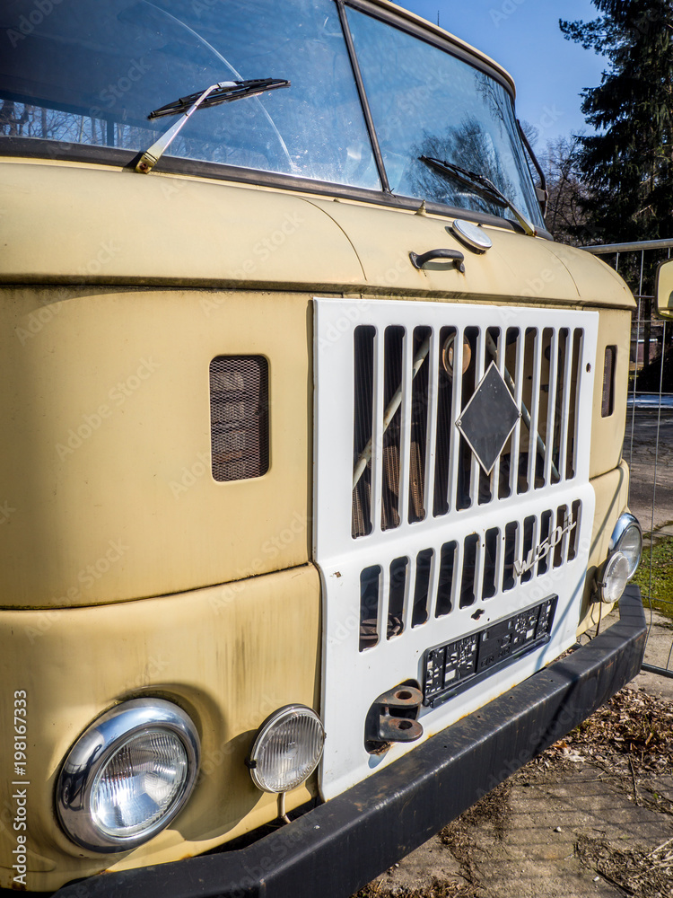 DDR LKW Kraftfahrzeug Stock-Foto | Adobe Stock