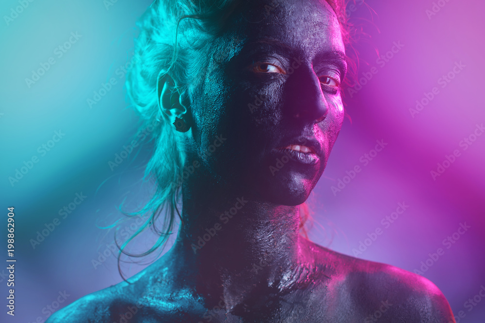 Fashion model woman in neon light, portrait of beautiful model girl ...