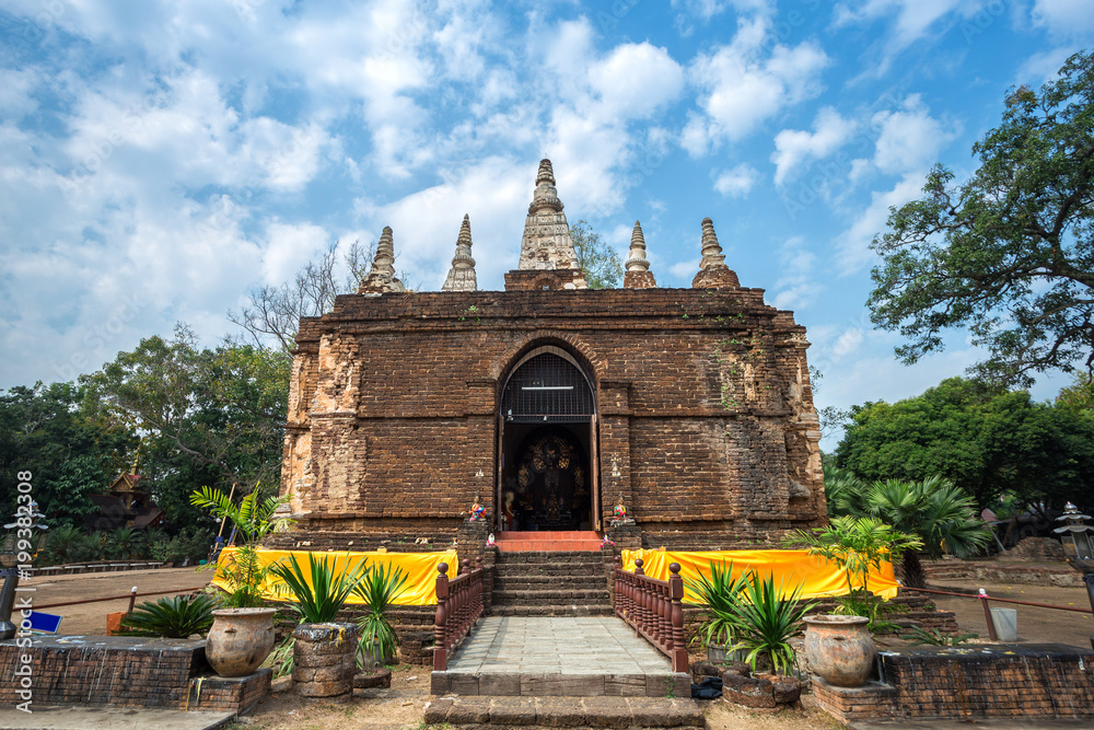 Wat Chet Yot, seven pagoda temple A tourist attraction in Chiang Mai ...