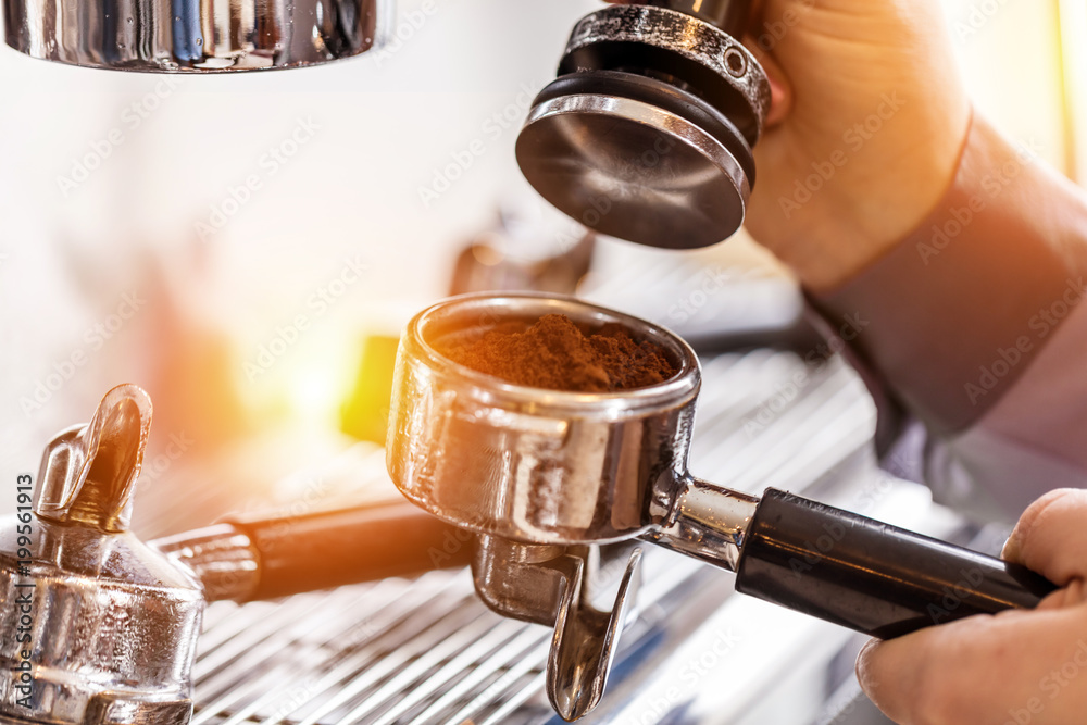 Barista bei der Kaffe Zubereitung Stock Photo | Adobe Stock