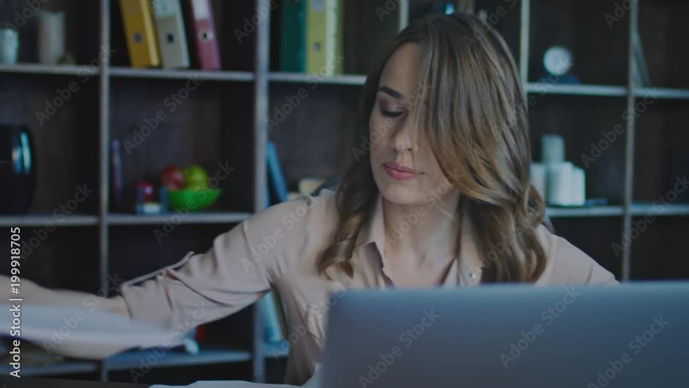 Multitask business woman focusing on multiple things at once ...