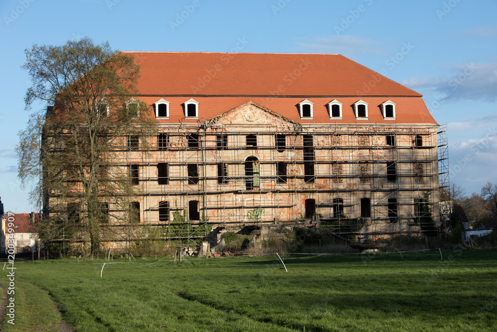 Renovation of the baroque Bruhl palace in Brody destroyed by the Soviet ...