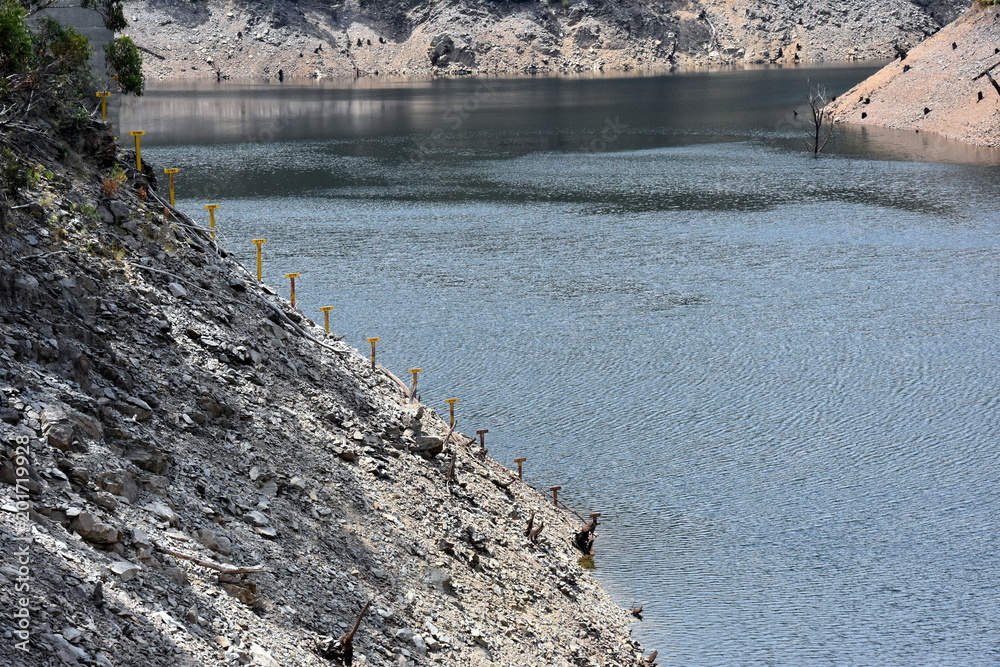 Tooma Reservior is a major ungated concrete embankment dam across the ...