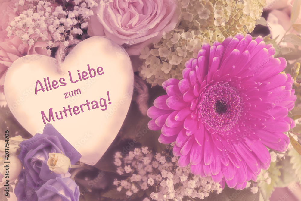 Alles Liebe zum Muttertag! Bunte Blumen mit Herz foto de Stock | Adobe ...
