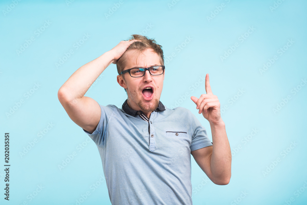 Foto Stock Closeup portrait of shocked stunned surprised young man eyes ...