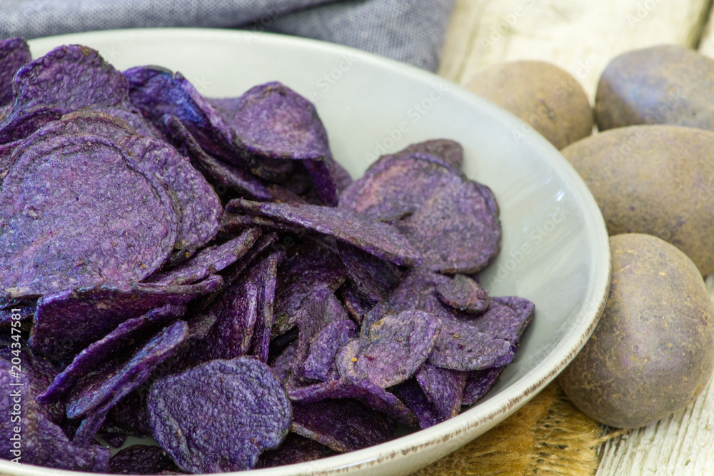 chips violettes Stock Photo | Adobe Stock
