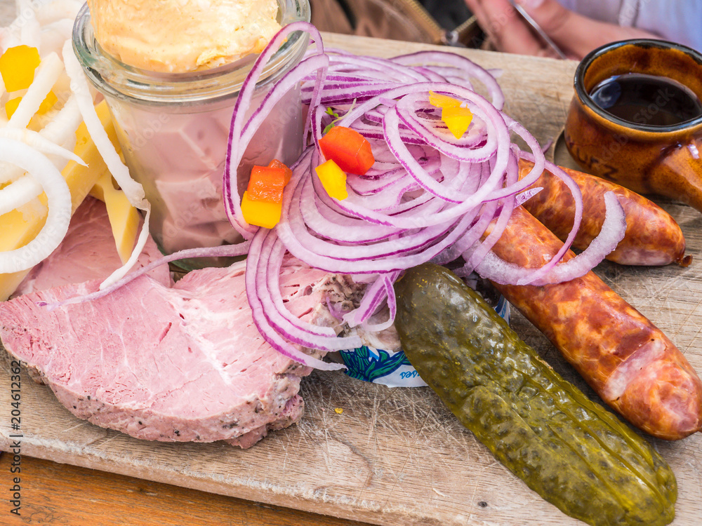 Brotzeitplatte in Bayern Stock-Foto | Adobe Stock