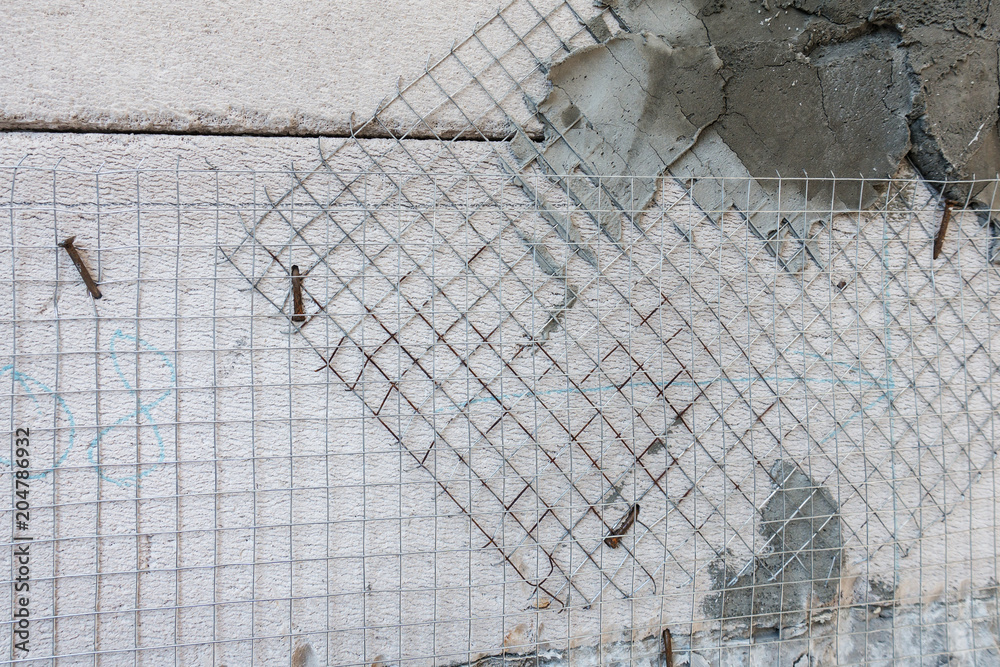 house wall construction protect with Welded wire mesh at wall corner ...