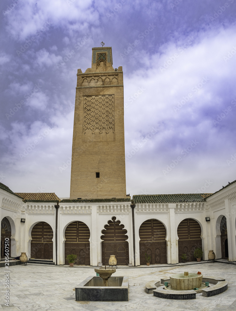 Courtyard and minaret of Great Mosque of Tlemcen, Algeria Stock Photo ...