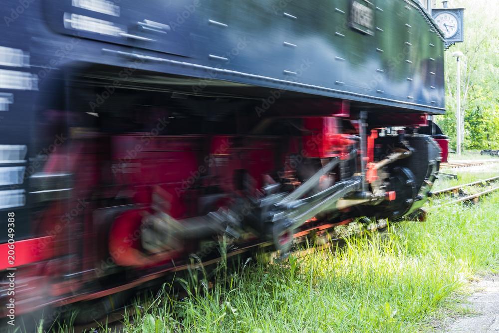 Foto de Antrieb einer Dampflokomotive in Bewegung, Bewegungsunschärfe ...