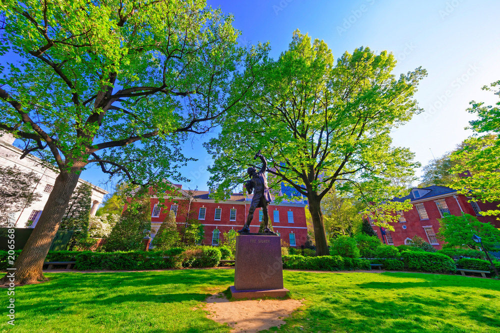 Signer Statue in Signers Park Philadelphia Stock Photo | Adobe Stock