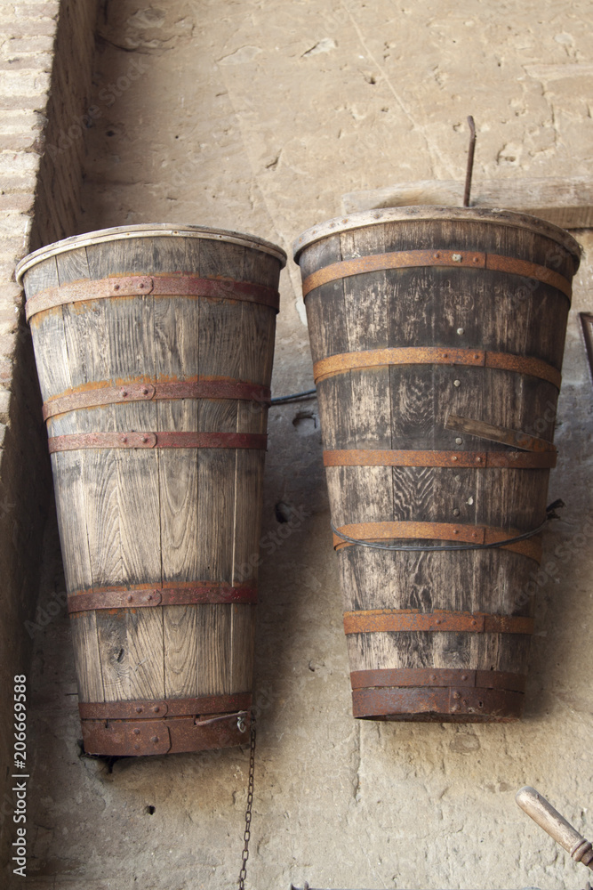 vecchie gerle storiche antichi lavori per portare l'uva gerla Stock ...