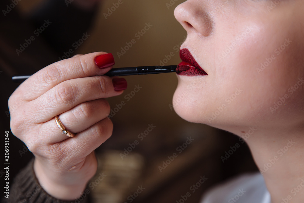 Profile Picture Red Lipsticks | Lipstutorial.org