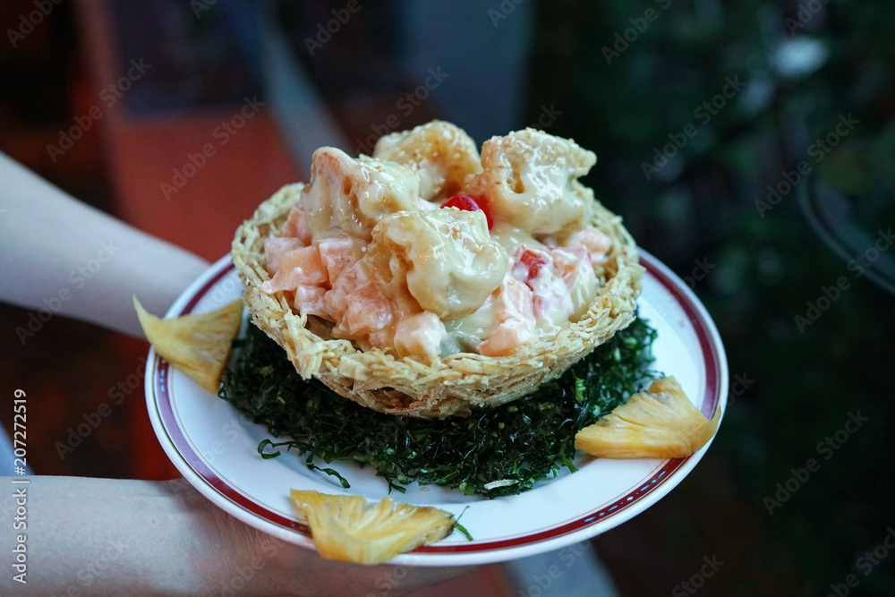 Crispy prawns with fruit salad in fried taro nest, Chinese food recipe ...