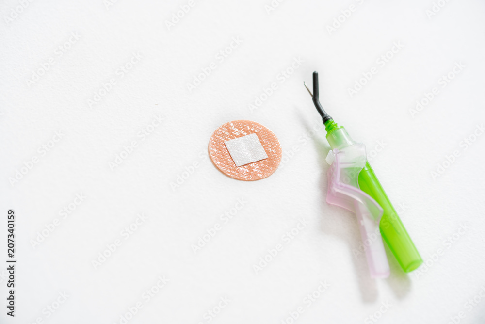 Dropper syringe with needle and catheter for intravenous injection with ...