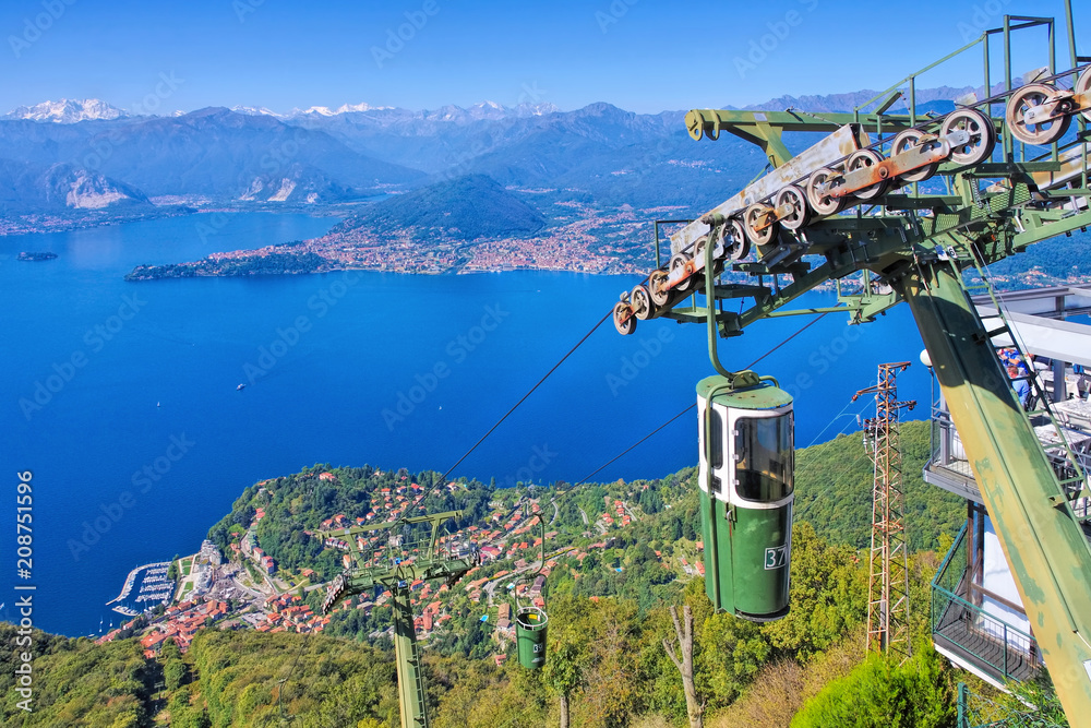 Sasso del Ferro Seilbahn am Lago Maggiore - Sasso del Ferro ropeway on ...