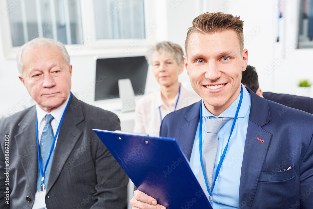 Junger Mann als Berater und Referent Stock Photo | Adobe Stock