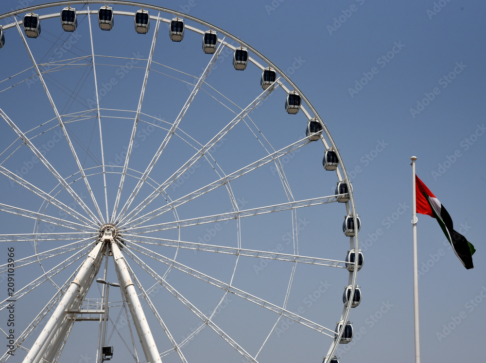 Marina Eye - Gigantisches Riesenrad am Hafendamm der Corniche von Abu ...