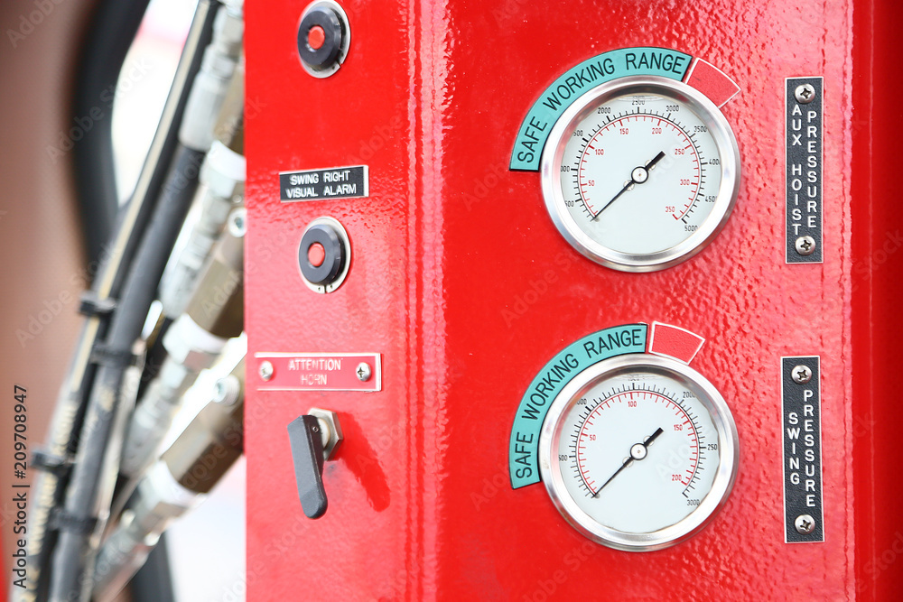 Hydraulic load indicator in control room, Gauge display to show status ...