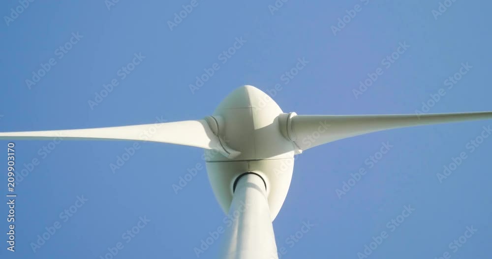 Wind blades that rotate thanks to the force of the wind and generate ...