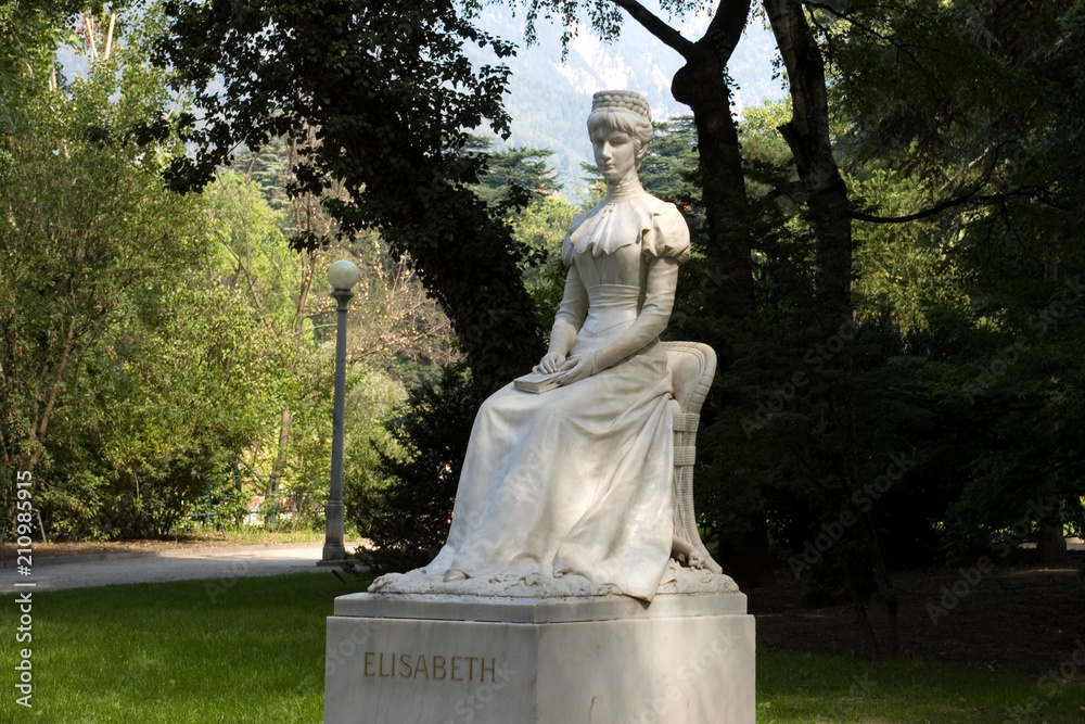 Sissi-Denkmal in Meran Stock-Foto | Adobe Stock