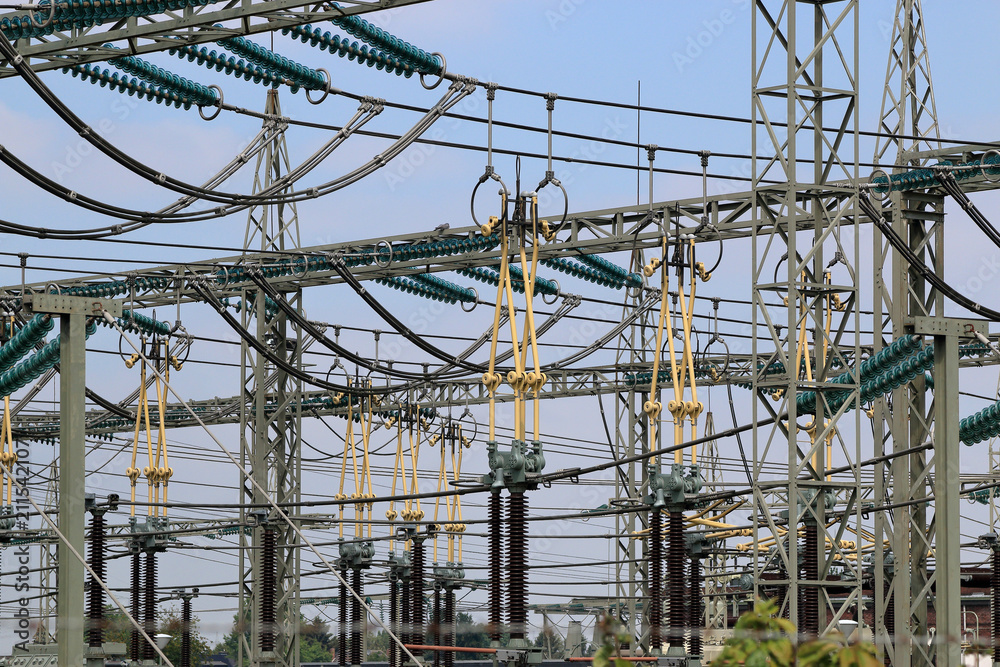 Freiluft-Schaltanlage, Schaltfeld, Umspannanlage Stock-Foto | Adobe Stock