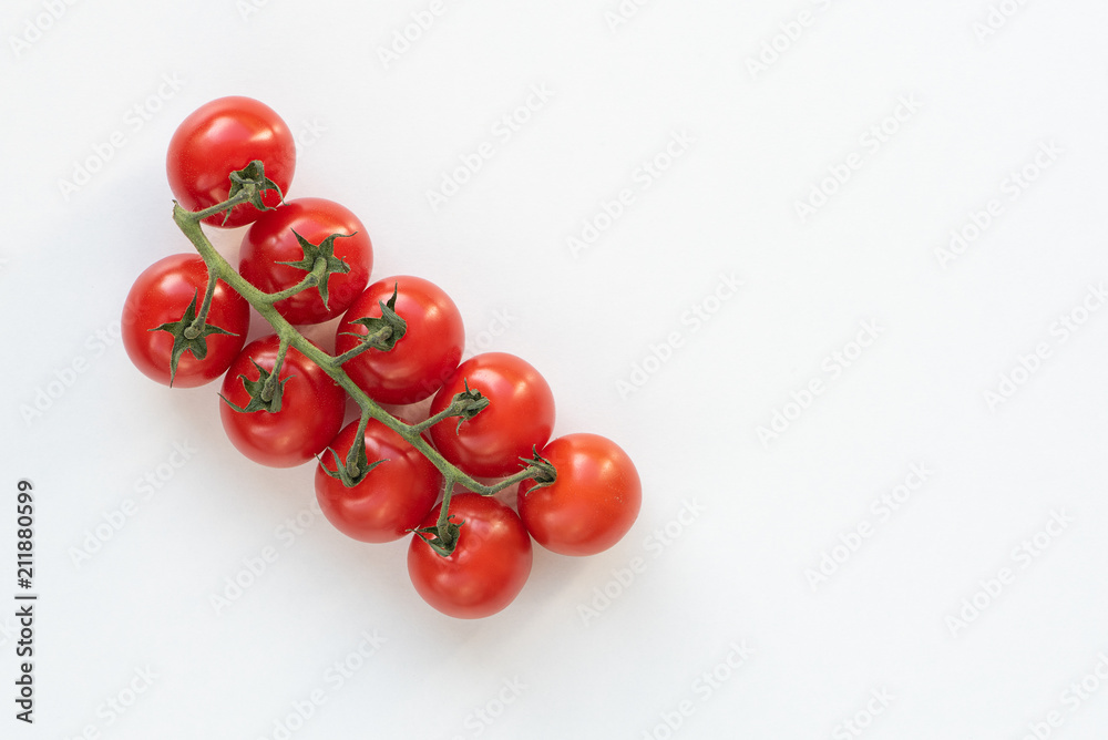 Cherrytomaten / Kirschtomaten / Strauchtomaten Stock-Foto | Adobe Stock