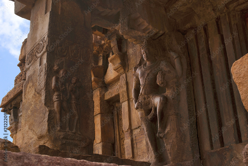 Mithuna couple, dampati, dvarapala, Northern mukha mandapa ...