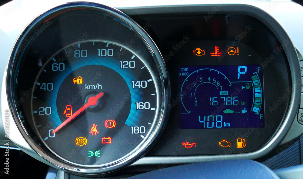 Sustem check on engine start. Speedometer and tachometer with ...