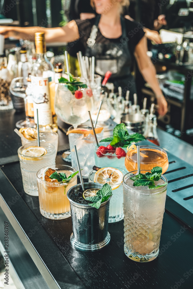 Bartender making alcoholic cocktails! Cocktail bar in summer Stock ...
