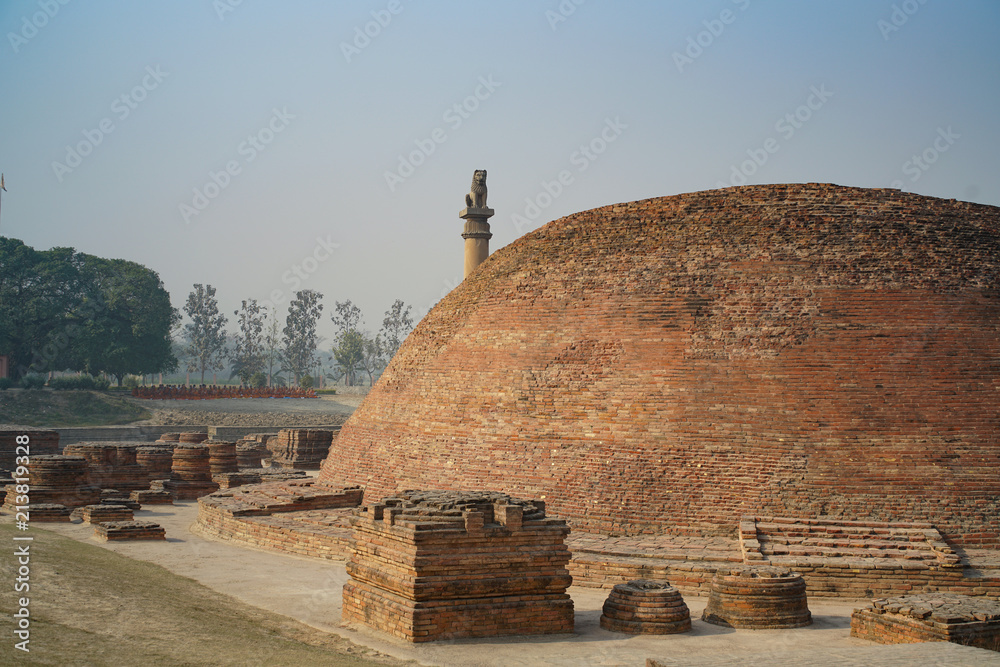 Ashoka or Ashokan Lion Pillar at Vaishali one of the most beautiful ...