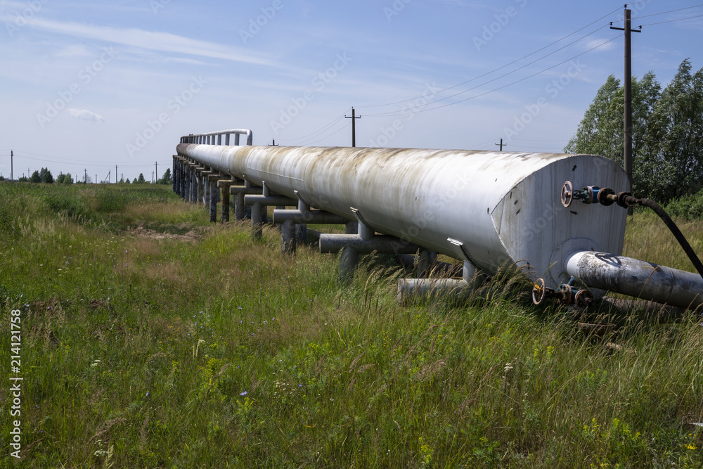 The vessel for separation petroleum into 3 phase including crude oil ...