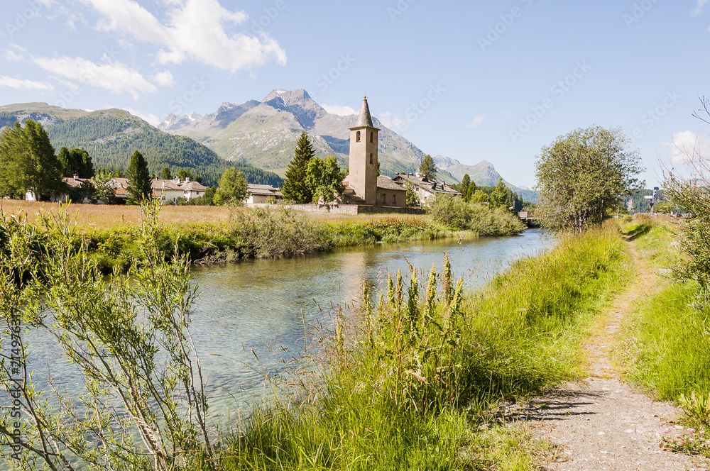 Sils, Segl, Sils-Maria, Baselgia, St. Lorenz, Kirche, Inn, Fluss ...