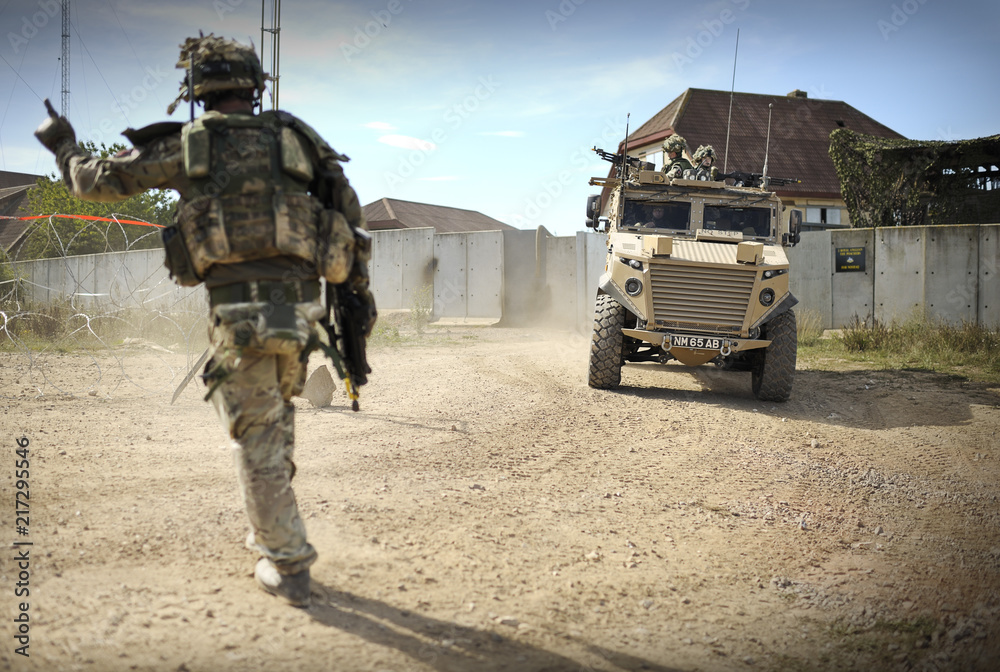British Army training for desert deployment Stock Photo | Adobe Stock