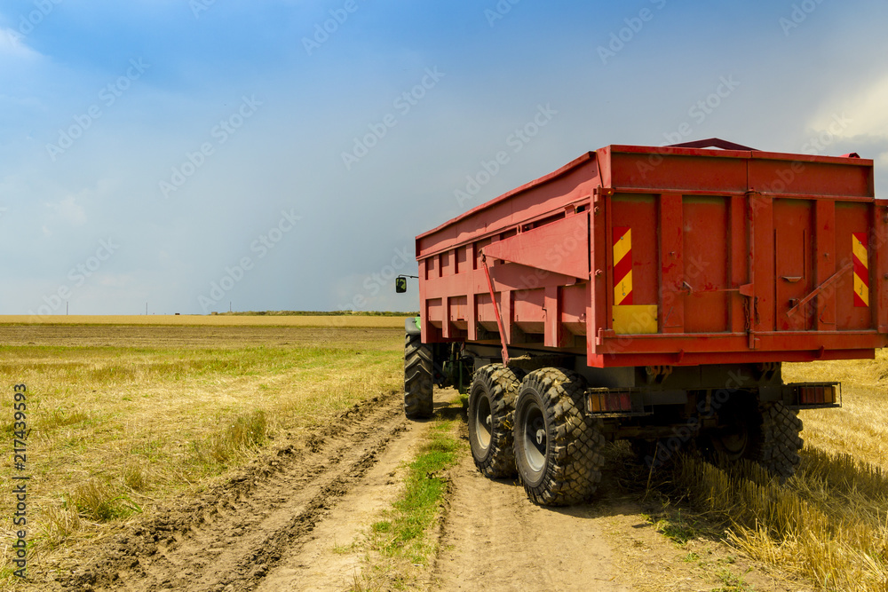 back of a lorry in the middle of a field Stock-Foto | Adobe Stock