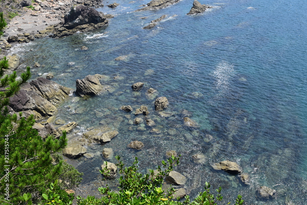 海岸の岩場 Stock 写真 | Adobe Stock