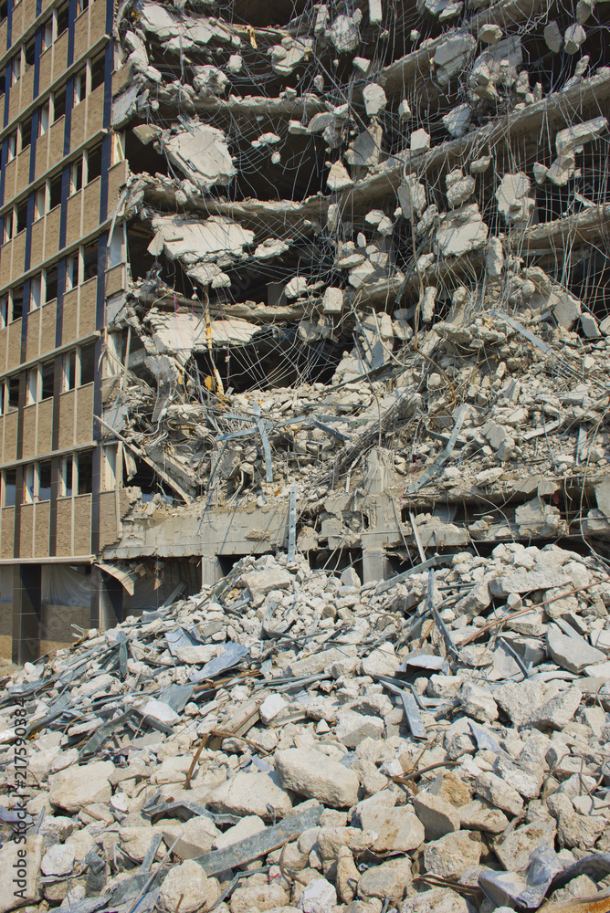 Poster Building Collapse... – Wall Art | UkPosters