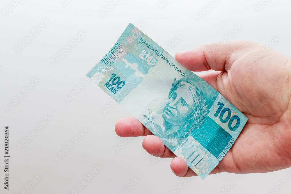 Fotografia do Stock: Note of 100 Reais, current money Brazilian | Adobe ...