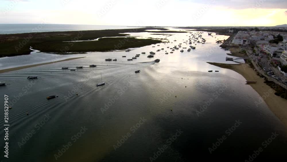 Drone en Algarve de Portugal. Playas de Tavira y Ria Formosa vídeo do ...