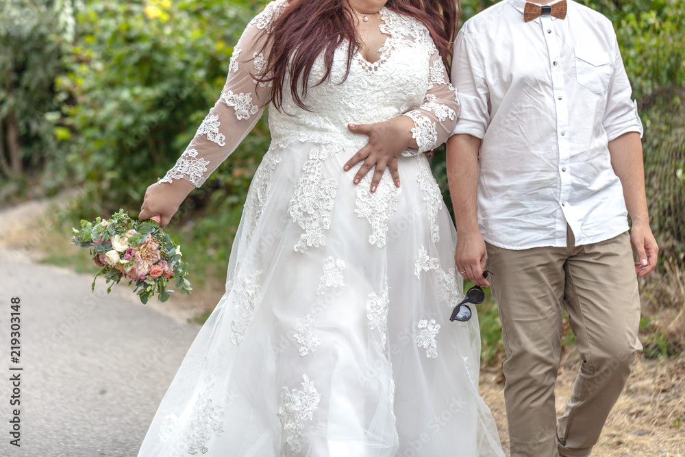 Wedding scenes with fat bride and groom at the wedding walk Stock Photo ...