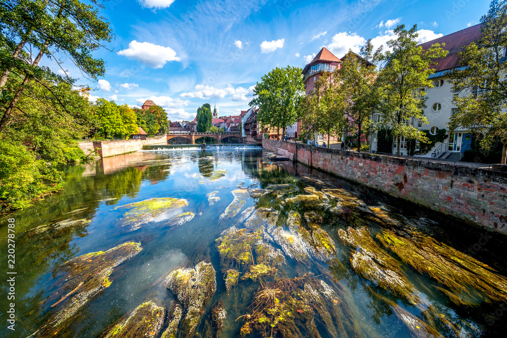 Blick vom Kettensteg auf die Pegnitz und die Altstadt Nürnberg Stock ...