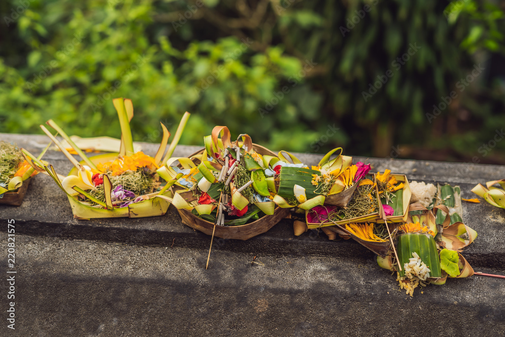 Foto de Balinese Hindu Offerings Called Canang. Canang sari is one of ...