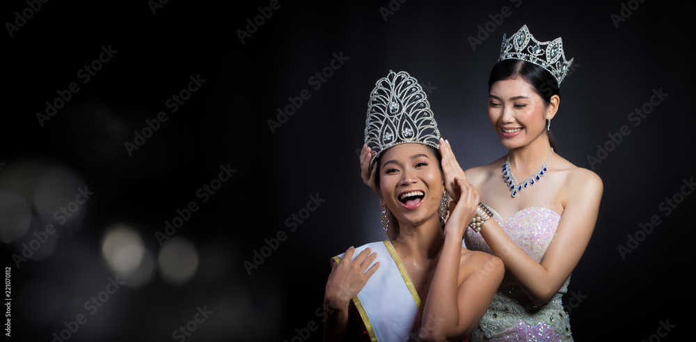 Put Diamond Crown On Final Winner Latest Year Miss Beauty Queen Pageant
