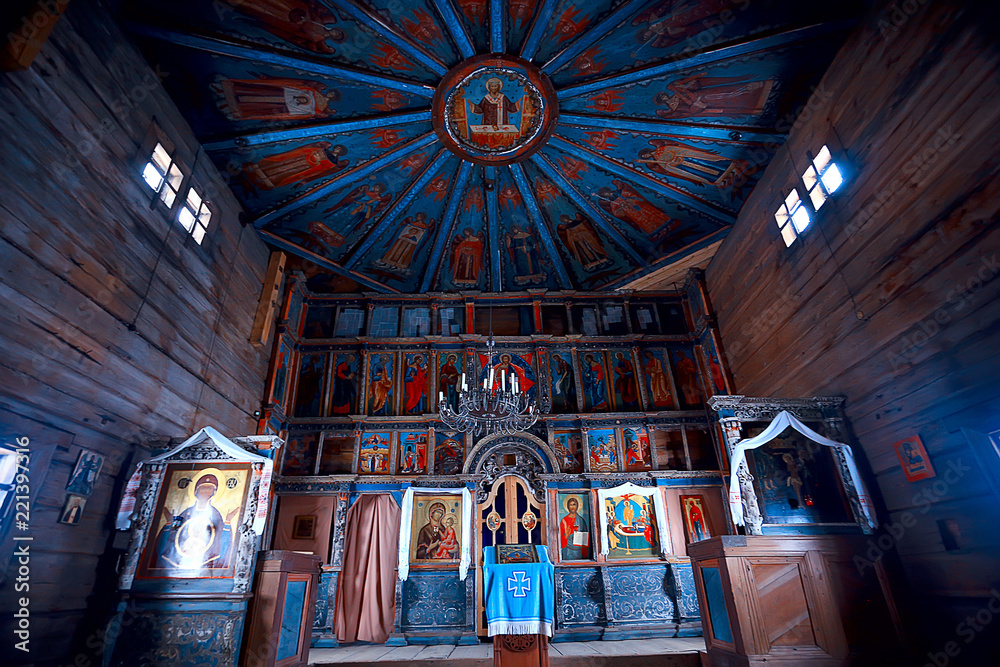 interior in Russian wooden church / orthodox wooden architecture ...
