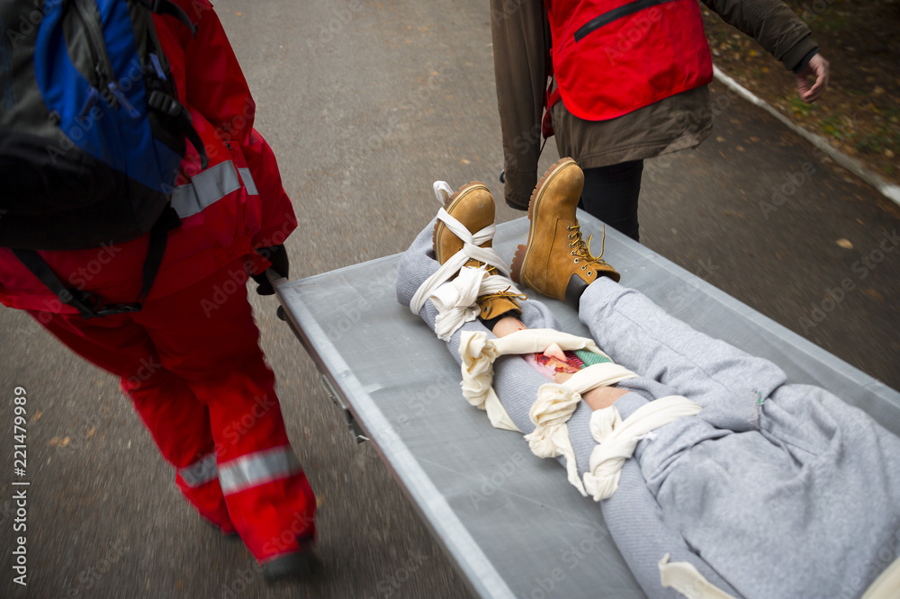 Paramedics mountain rescue service Broken leg Stock Photo | Adobe Stock