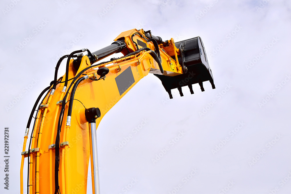 Hydraulic cylinder lifting bucket. Working equipment of a single-bucket ...