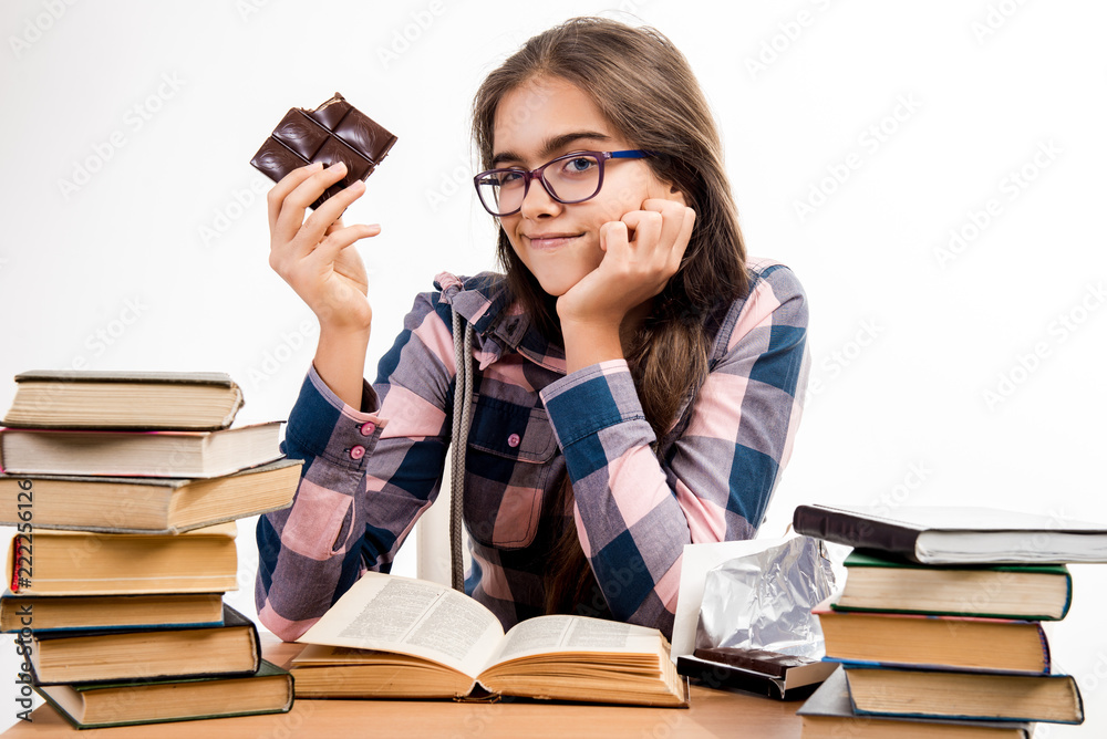 Chocolate for brain activity. Benefits of Chocolate. Sweets for pupils ...