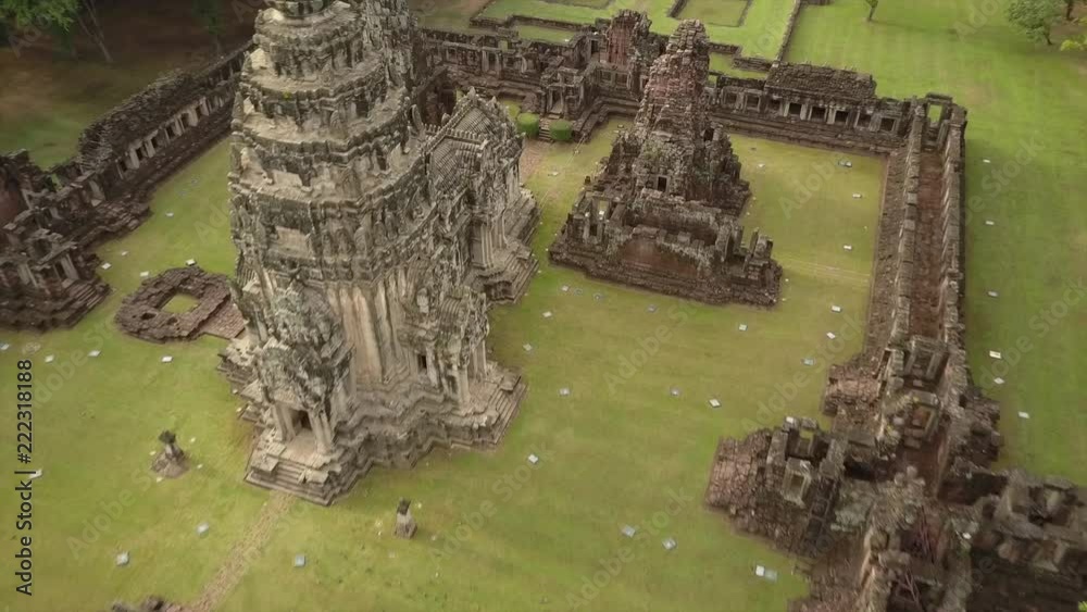 Khmer temple in Thailand from a birds eye perspective in 4k vídeo do ...