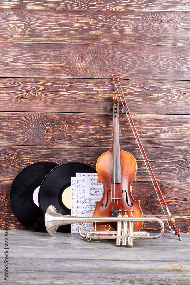 Set of vintage musical instruments. Group of musical instruments ...